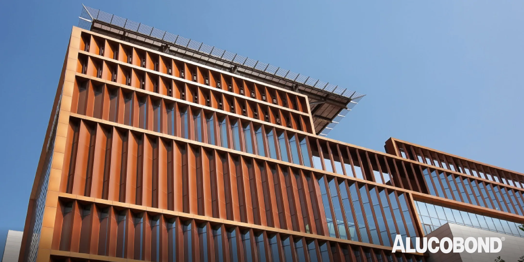 Sustainable facade design with advanced solar shading | ALUCOBOND®